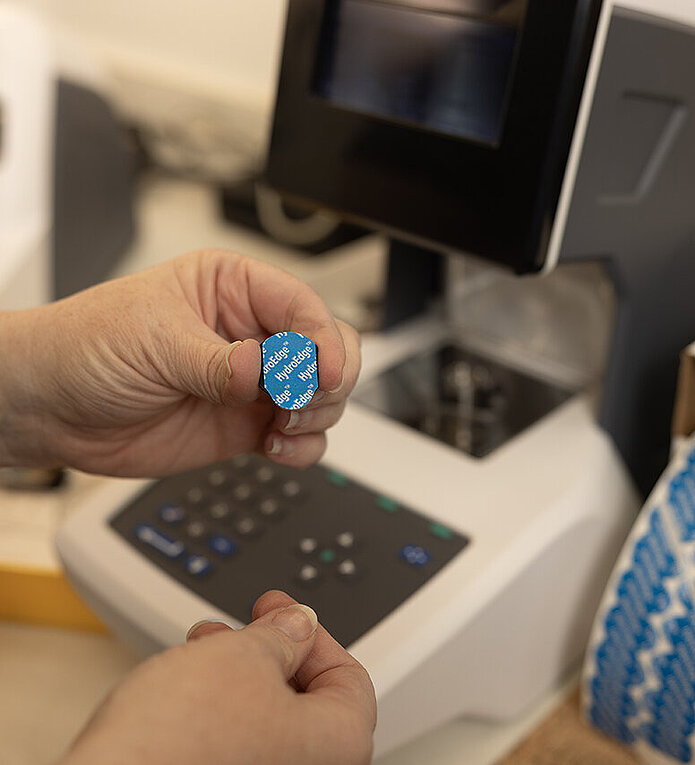 DAC Vision | For Labs | Consumables for Lens Surfacing, Coating ...